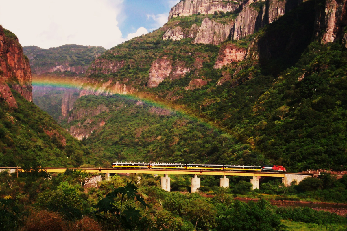 Día 7 - Dos Trenes 9 DÍAS: Chepe Express turista y Chepe Regional ...