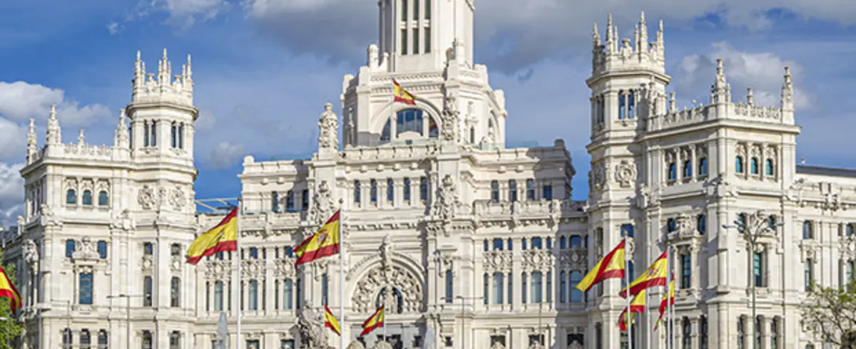 Madrid, París y Países Bajos + Ext. Berlín y Polonia: 18 días Madrid ...