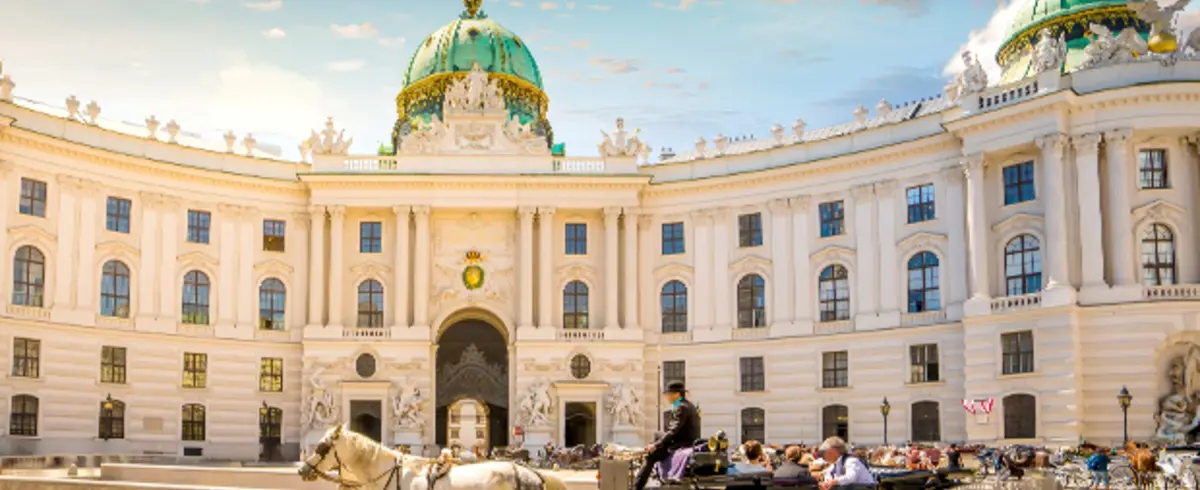 Triángulo Imperial e Italia + Ext. Costa Amalfitana: 16 días Berlin ...